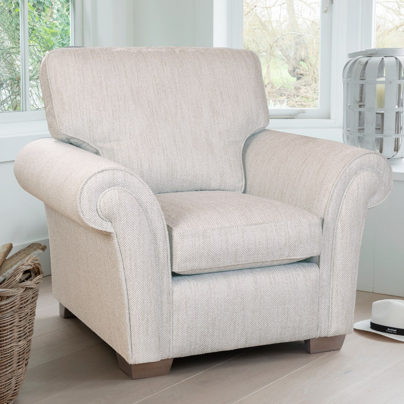 Lancaster Armchair | Hi-Sell Direct