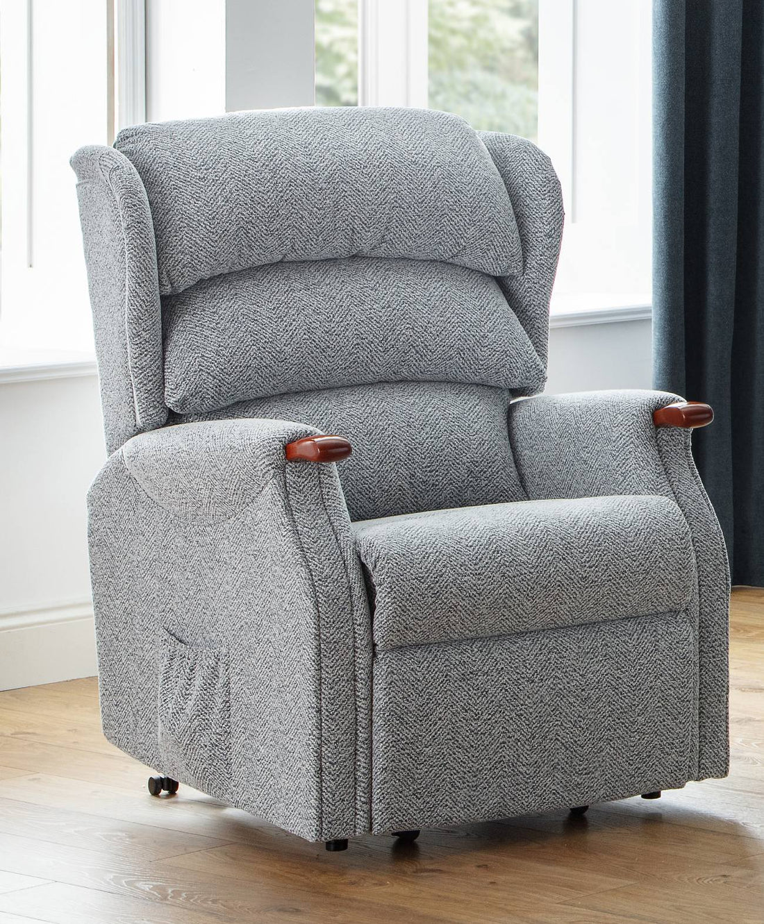 Westbury Petite Riser Recliner Cloud Zero – Hi-Sell Direct